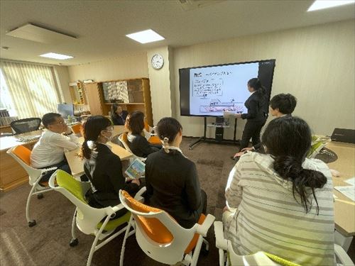 三重大学 | Tri-U IJSS参加者が伊藤学長を表敬訪問しました